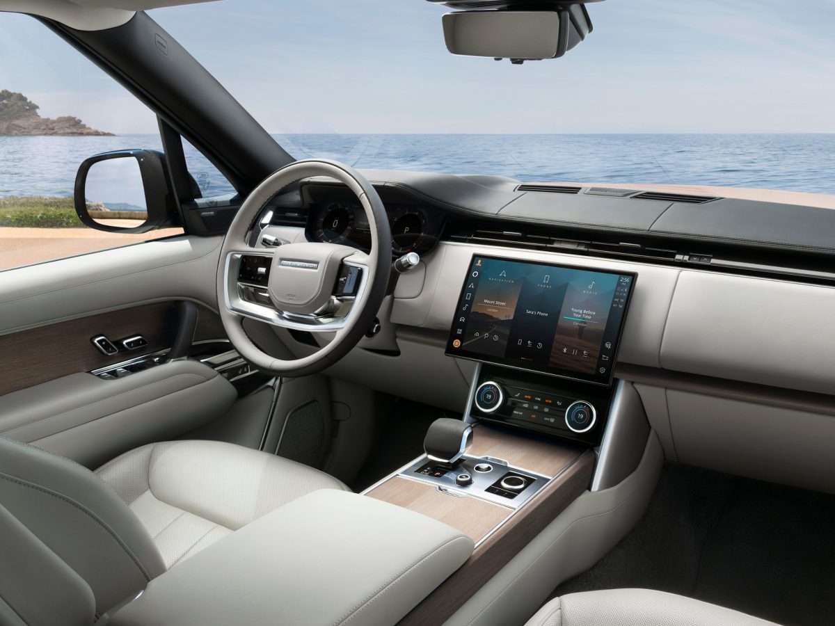 Range Rover 2021: il ritorno del re (dell'eccesso)